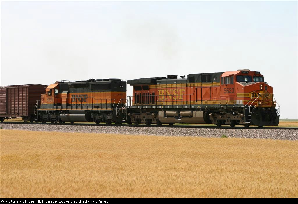 BNSF 5623